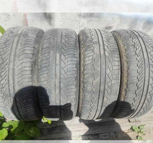 Michelin Latitude Diamaris 215/65 R16