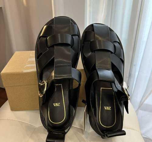 Сандалии кожаные zara