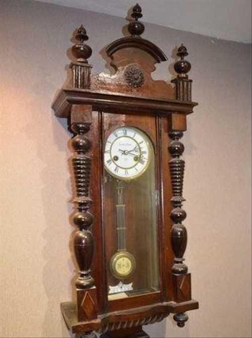 Антикварные настенные часы с боем