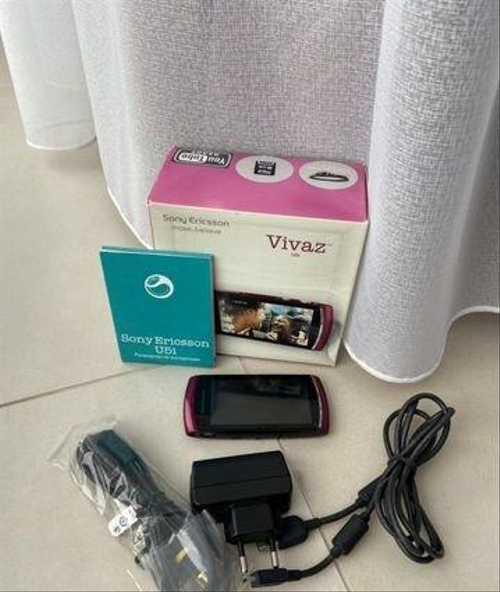 Телефон Sony Ericsson Vivaz