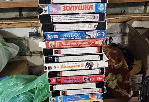 Коллекция фильмов и мультфильмов на VHS кассетах