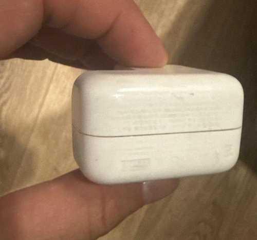Сетевое зарядное устройство Apple 12W USB Power