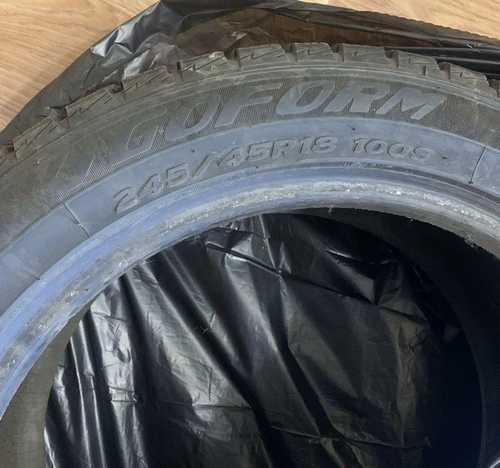 Goform W705 245/45 R18