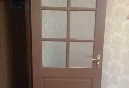 Дверь межкомнатная деревянная со стеклом