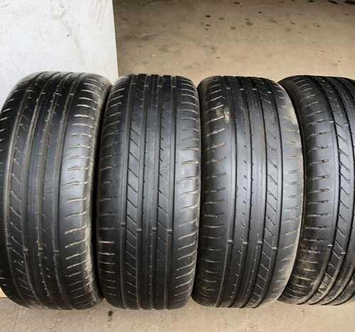 Goodyear EfficientGrip 235/45 R19 95V