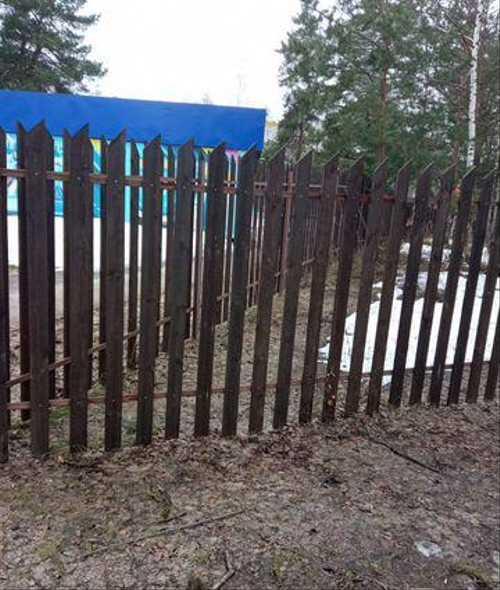 Забор из деревянного штакетника