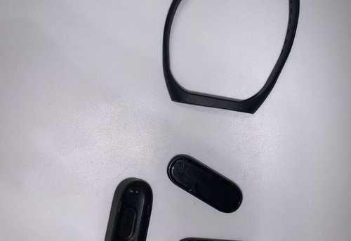 2 Xiaomi mi band 4, 1 черный ремешок, 1 зарядка