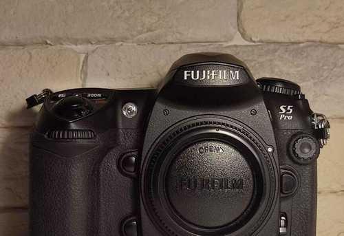 Fujifilm Finepix S5 Pro (состояние 5)