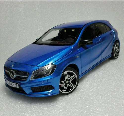 Mercedes-Benz A 250 Sport (W176) Norev 1/18