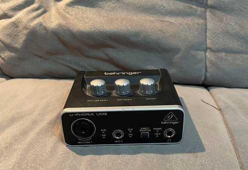 Behringer Uphoria um2