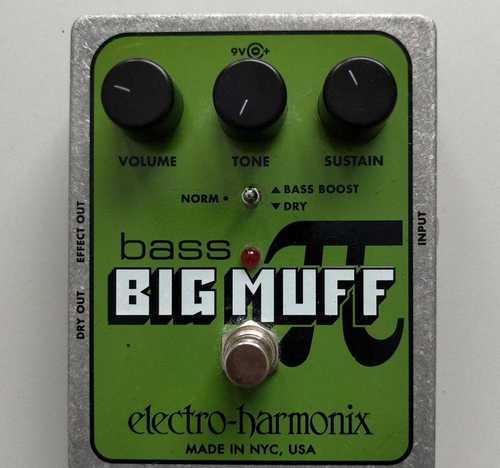 Педаль bass Big Muff