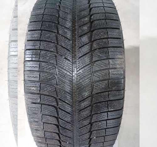 Michelin X-Ice XI3 245/45 R20 и 275/40 R20 99H