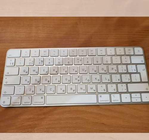 Клавиатура Apple A2450