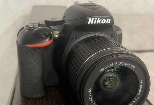 Зеркальный Nikon D5600