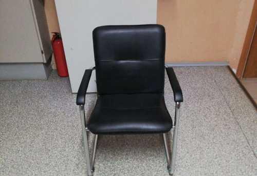 Офисное кожаное кресло с беспл доставкой
