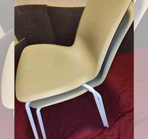 Стул оливковый IKEA Leifarne