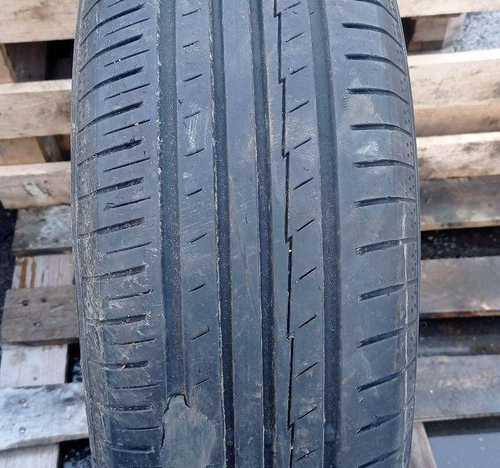 Yokohama BluEarth AE50 215/65 R17 99V