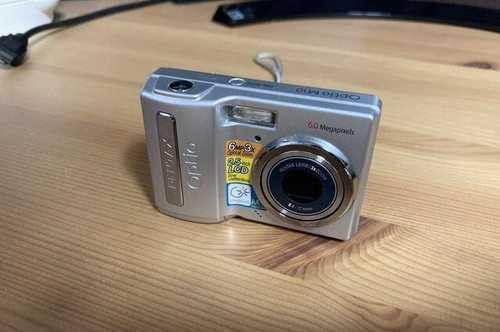 Цифровой фотоаппарат Pentax 6Мр с картой памяти 2G