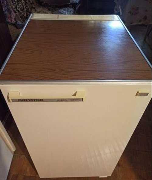 Продам холодильник Саратов 1225М