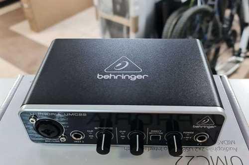 Внешняя звуковая карта Behringer UMC22