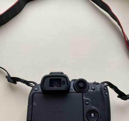 Canon EOS R7 body