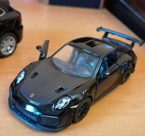 Модель автомобиля 1:36 Porsche 911 gt2rs