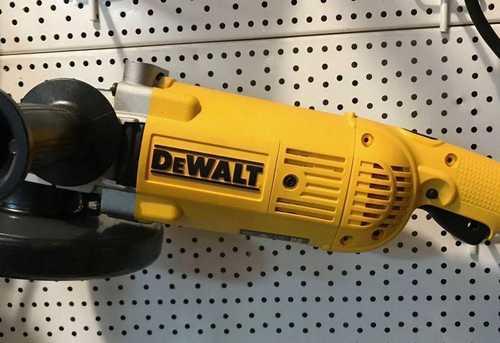 Машина шл. угловая DeWalt DWE493