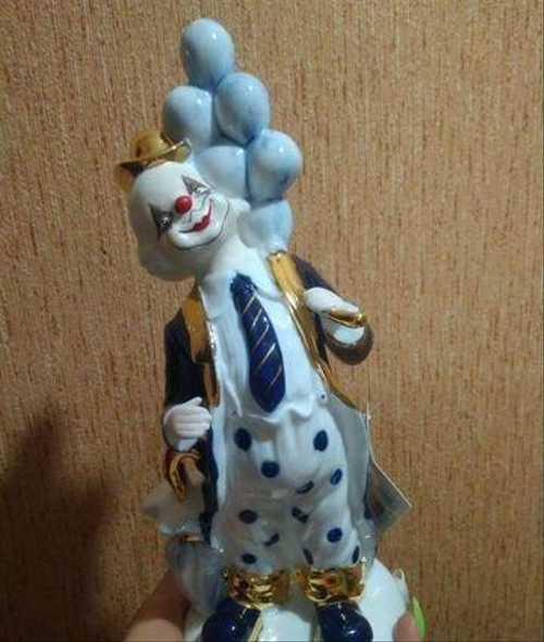 Фарфоровые статуэтка Клоун