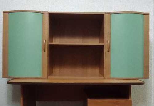Письменный стол и навесной шкаф для школьника бу