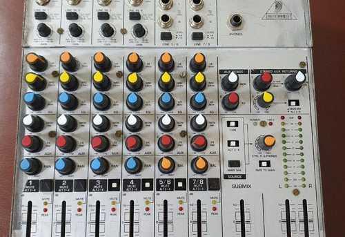Микшерный пульт Behringer UB1204-PRO