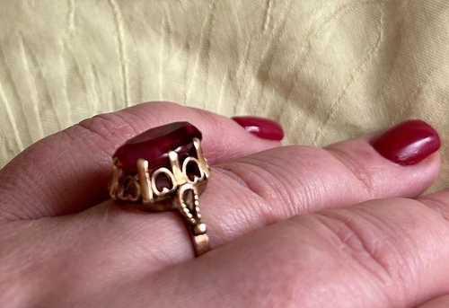 Золотое кольцо с корундом 583 СССР
