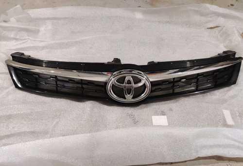 Решетка радиатора toyota Camry 55