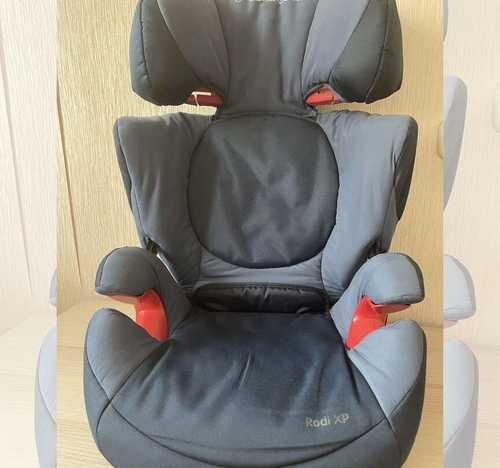 Автокресло Maxi-Cosi Rodi XP + защитный коврик