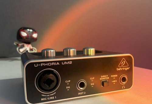 Аудиоинтерфейс Behringer UM2