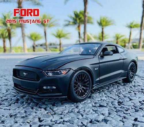 Maisto 1:18 2015 Ford Mustang GT