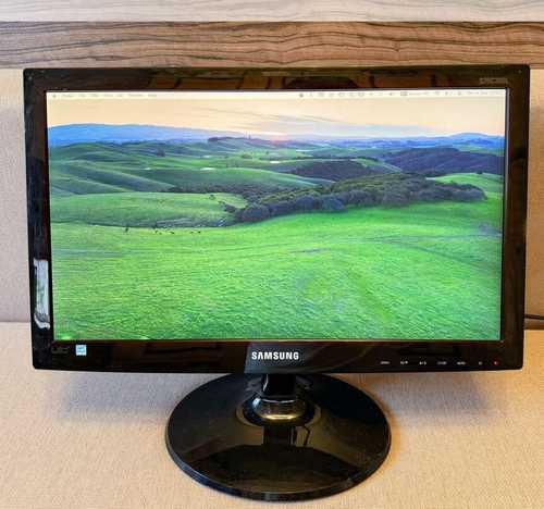 Монитор Samsung 19.5" LED 1600x900 DVI VGA