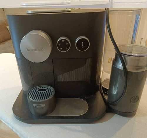 Кофеварка капсульная nespresso