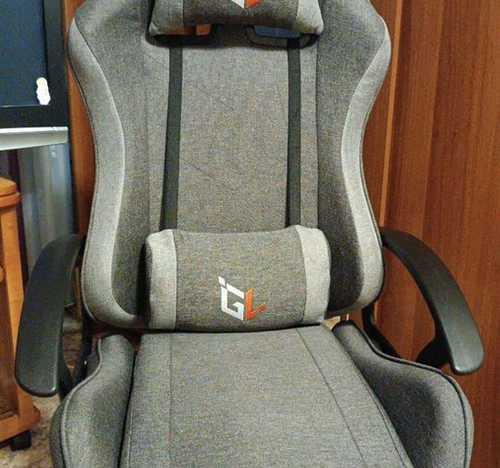 Новое игровое компьютерное кресло