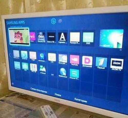 Samsung.белый,Smart TV(Tizen), Wi-Fi,32"(82 см)