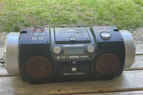 Легенда бумбокс JVC RV-DP200