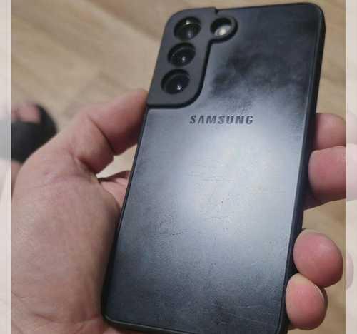 Samsung Galaxy S22, 8/256 ГБ