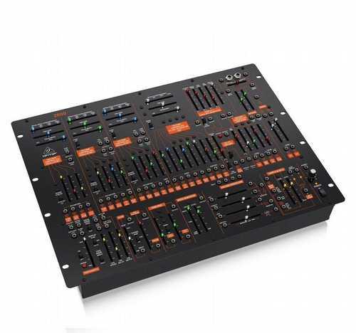 Behringer 2600 рэковый синтезатор