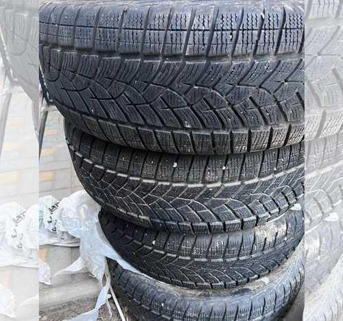 Goodyear UltraGrip Ice 235/60 R18 107T