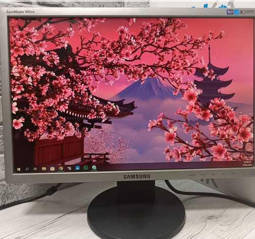 ЖК монитор 19" Samsung 943N