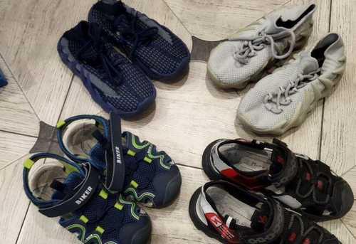Детская обувь для мальчика (сандалии, кроссовки)