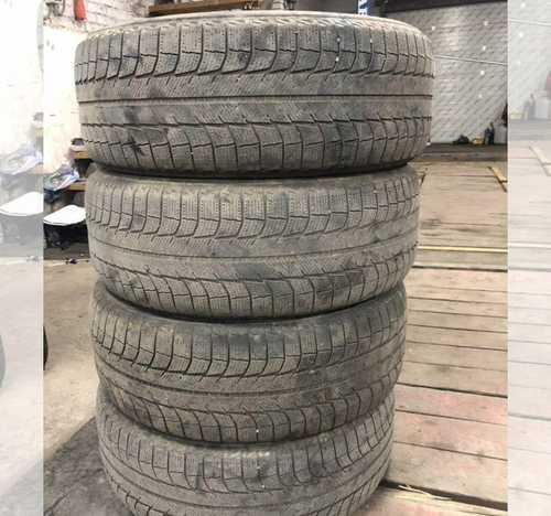 Michelin Latitude X-Ice 2 235/55 R19 101H