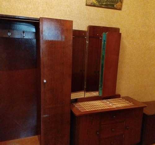 Шкаф для прихожей, трельяж, тумбочка, СССР