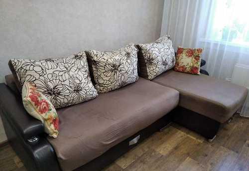 Угловой диван с креслом-кроватью