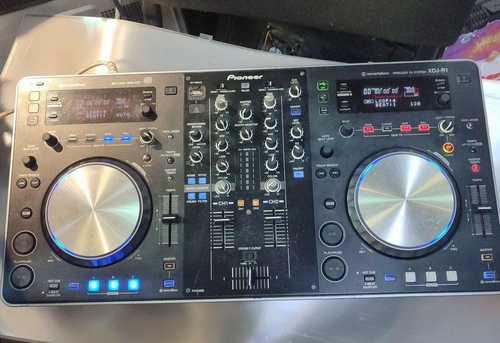 Dj контроллер Pioneer XDJ-R1