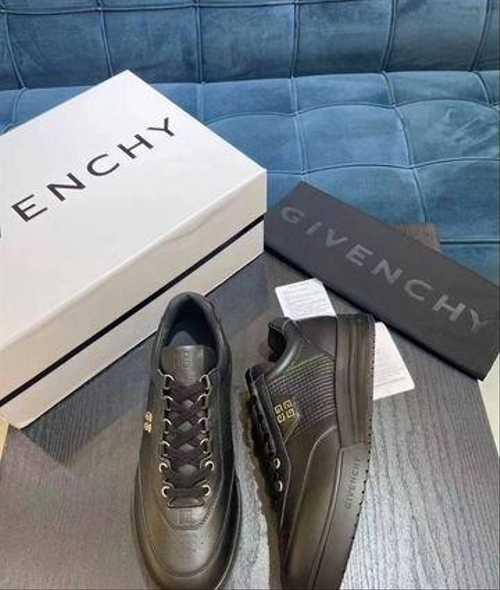 Кроссовки Givenchy